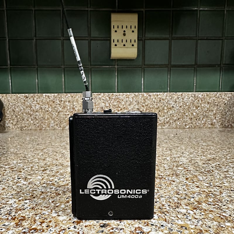 Lectrosonics UM400a Block 20 Digital Hybrid Wireless | Reverb