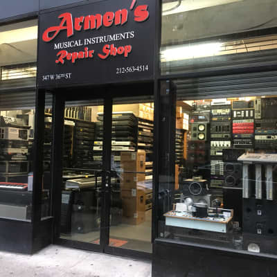 Akai MPC5000 Music Production Center | Reverb