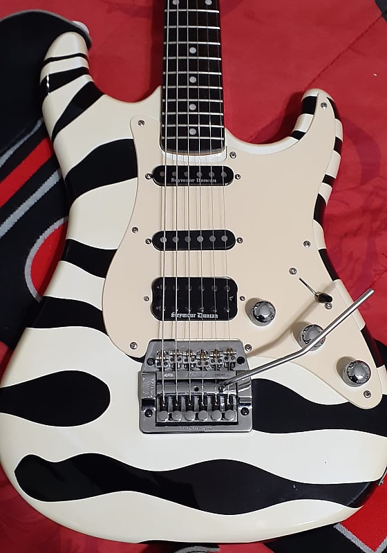 Hondo FAME (Zebra) Stratocaster - with Seymour Duncan Black | Reverb