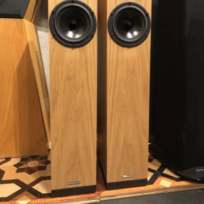 Spendor A7 Floorstanding Speakers in Light Oak Finish | Reverb Canada
