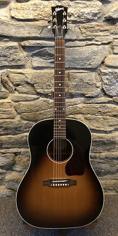 Gibson J-45 Standard | Reverb
