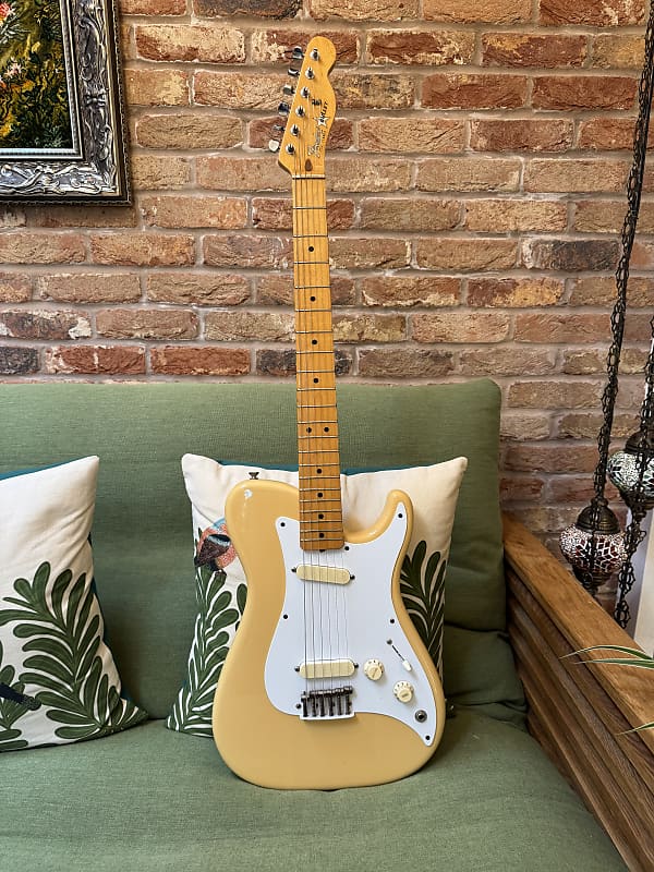 Fender Bullet Early 80’s Ivory with Maple neck | Reverb UK