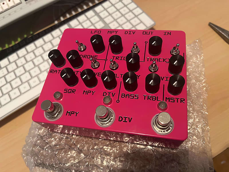 Montreal Assembly PurPLL 2023 - Telemagenta pink PLL / | Reverb UK