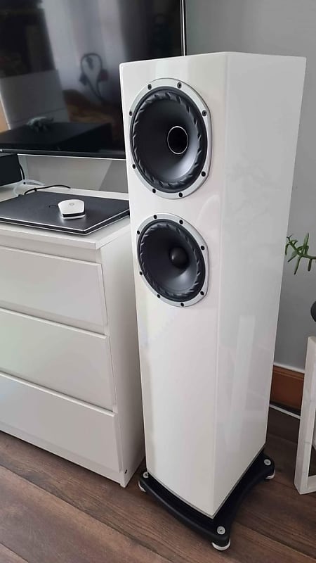 Fyne Audio F-501 Piano Gloss White Speakers | Reverb Australia
