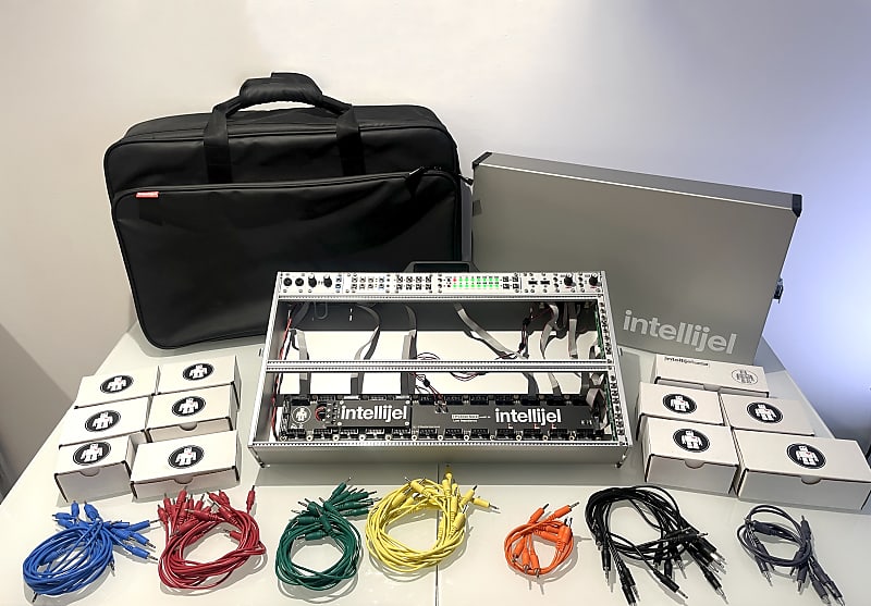 Intellijel Performance Case V2 2021-Present - Silver + | Reverb UK