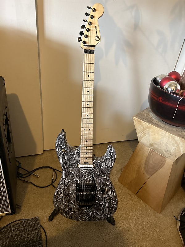 Charvel Strat style San Dimas 2010s - Snakes skin | Reverb