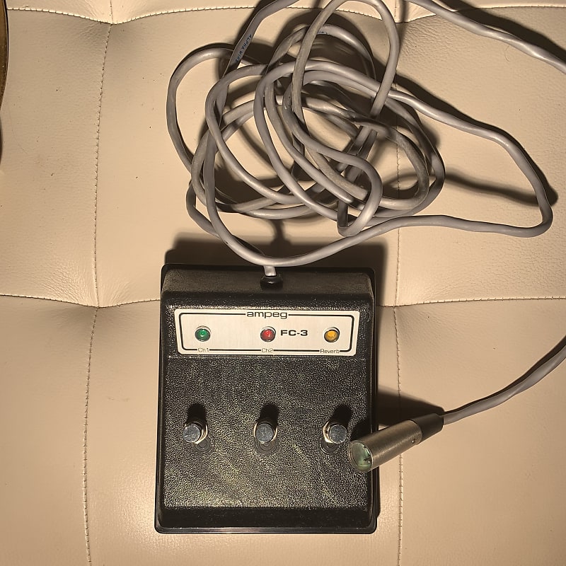 Ampeg Ampeg V7 V3 FC-3 XLR Footswitch | Reverb