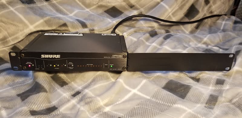 Shure DFR 11 Eq + Feedback Reducer Black | Reverb
