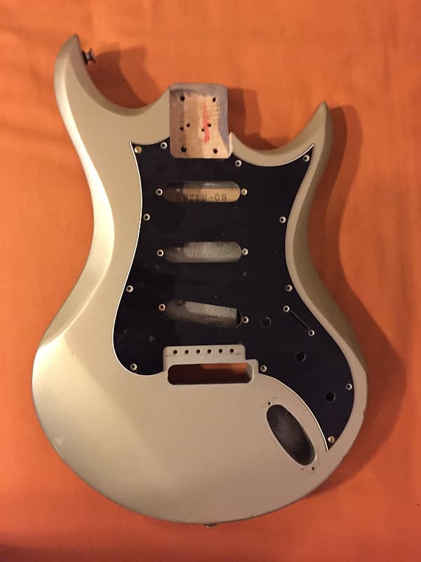 Vantage AV-330MX 1983 - Metallic Body + Scratchplate | Reverb