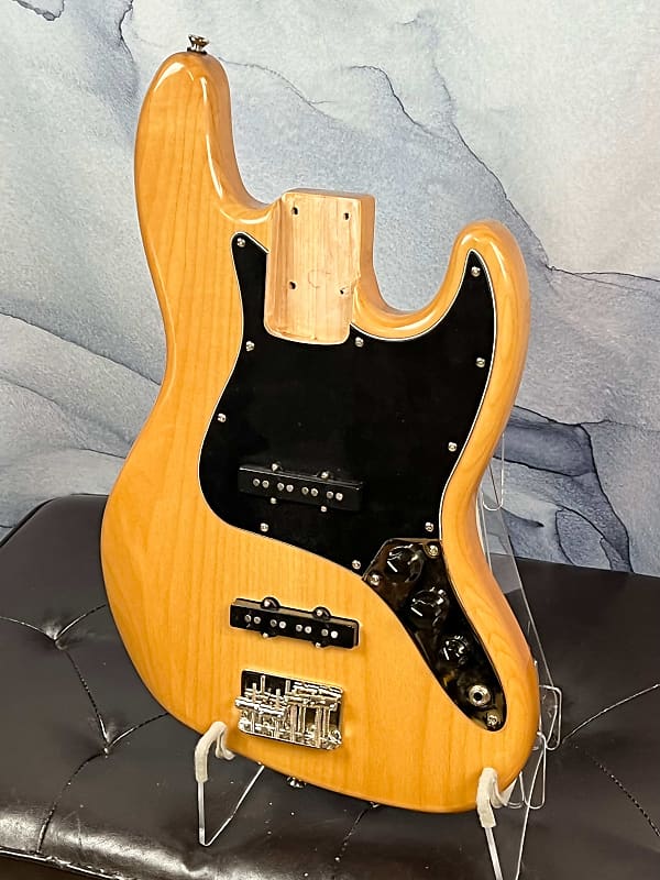 Squier Classic Vibe 70s Jazz Bass Loaded Body Natural | Reverb