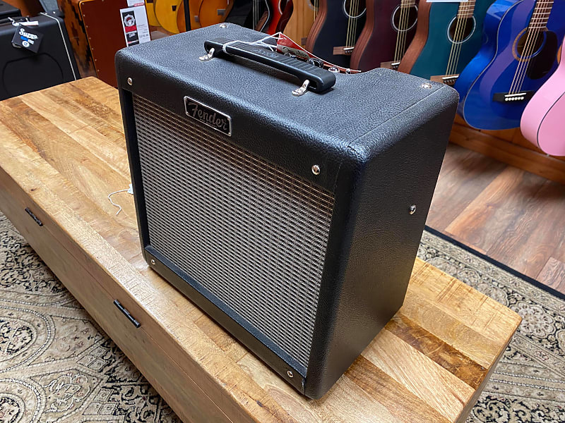 Fender Pro Junior III 15-Watt 1x10" Tube Combo Amp | Reverb