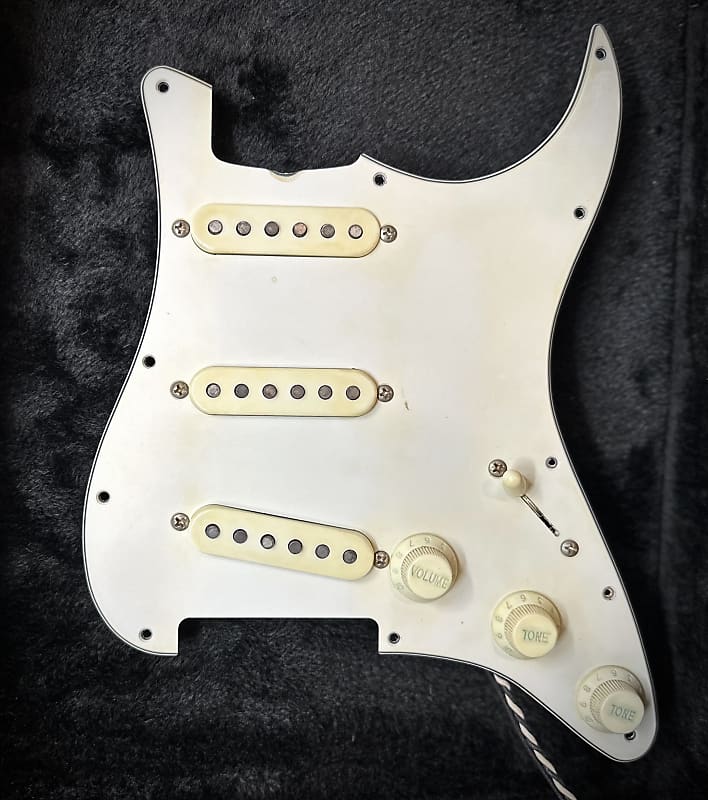 Mojo Guitars 65’ Aged Pre-Wired Pickguard | Reverb