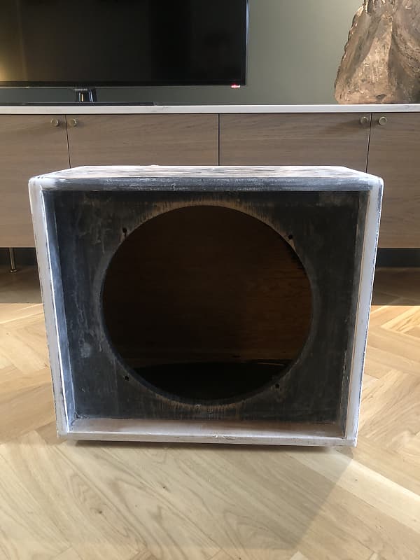 Guitar / Bass cab (project - donor Traynor Yba-2b 70’s | Reverb UK