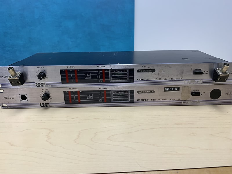 Samson UR-4 950 MHz Receivers, 1 good, 1 parts donor 80s to | Reverb