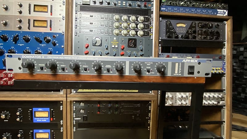 Aphex Dominator 2 Precision Multiband Peak Limiter Mod. 720 | Reverb
