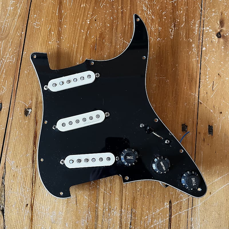 Fender Vintage Noiseless Loaded Prewired Strat Pickguard | Reverb