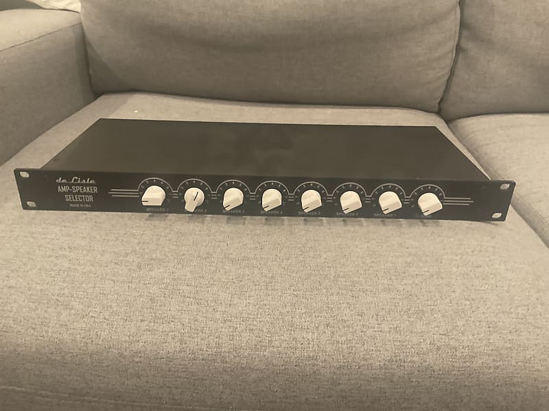 de Lisle 7x7 amp switch with attenuator loop 2024 - Black | Reverb