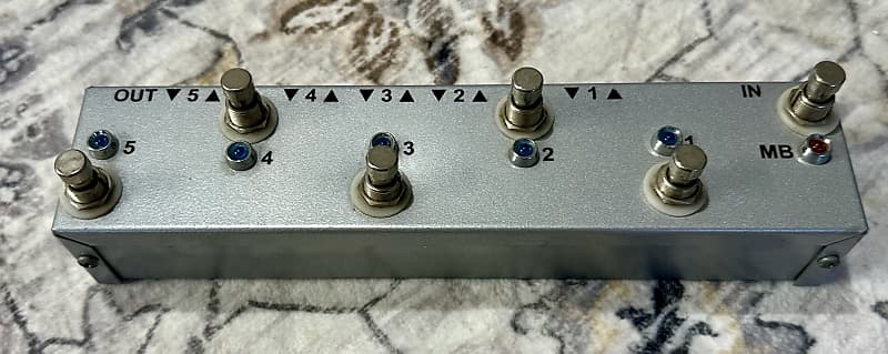 Custom 5-Loop pedal switcher - Silver | Reverb