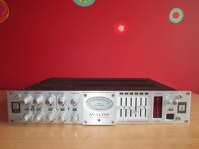 Avalon VT-747sp Stereo Vacuum Tube Compressor / Equalizer - | Reverb