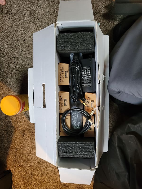 Slate VRS8 Interface with 5 Slate ML-2 Microphones | Reverb