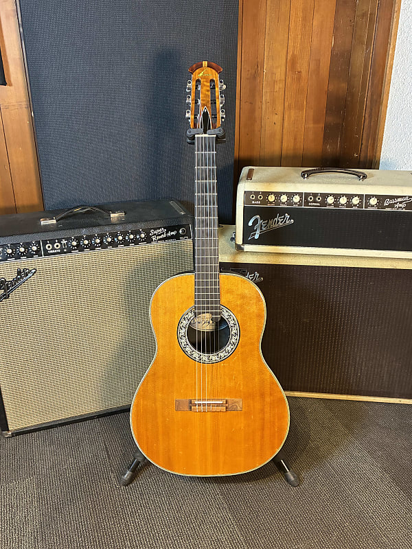 Ovation Model No. 1116 Classical Guitar w/Case (1979) | Reverb España