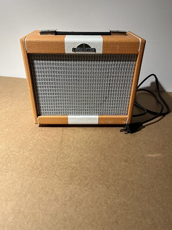 Sundown Rover 15 Watts Solid-state guitar practice combo - | Reverb