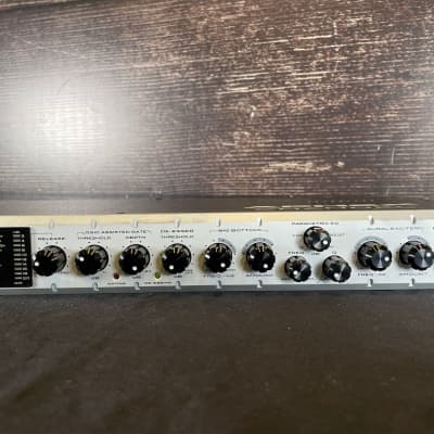 APHEX CHANNEL TUBE PREAMP AND COMPRESSOR Compressor | Reverb