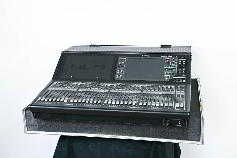 Yamaha QL5 64-Channel Digital Audio Mixing Console with Road | Reverb