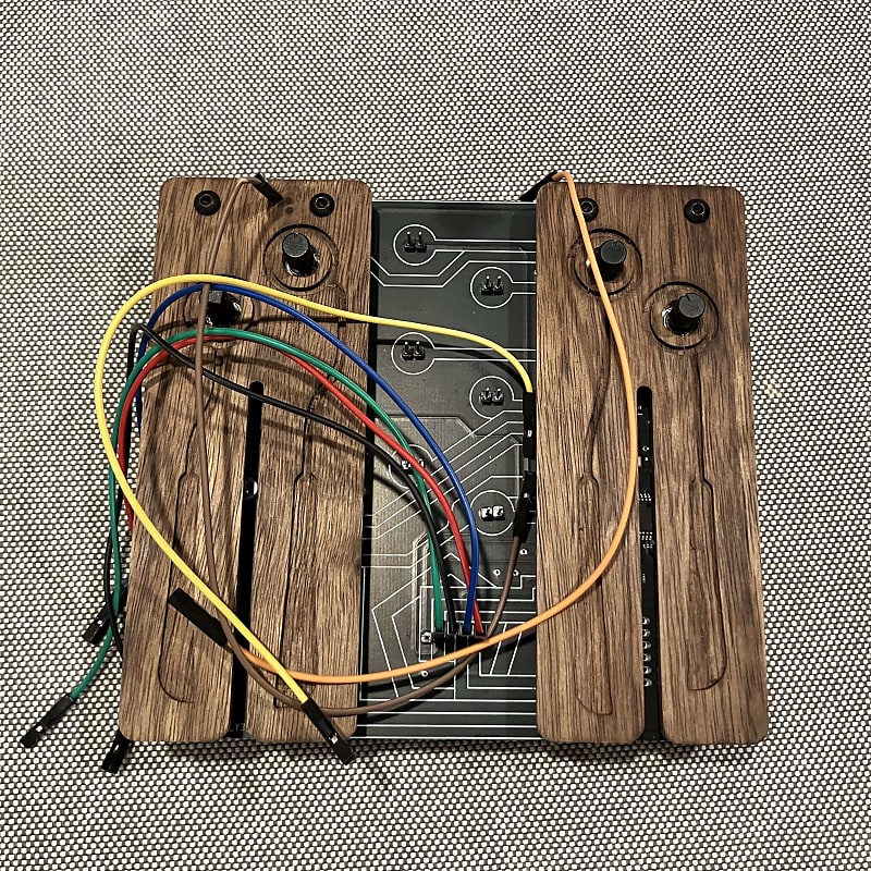 Ellitone Multi-Synth 2024 - wood | Reverb