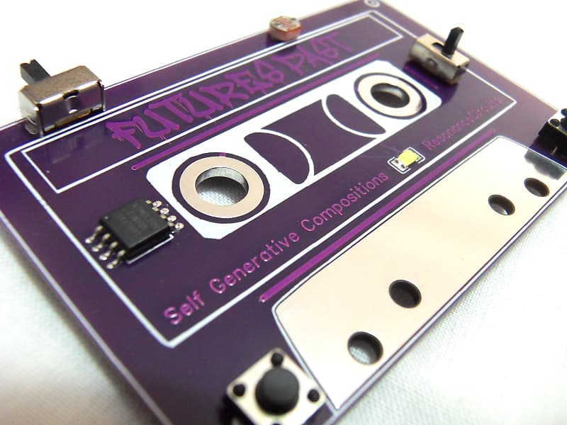 RC Circuit Bent 'Futures Past' 8bit Random Music Generator | Reverb UK