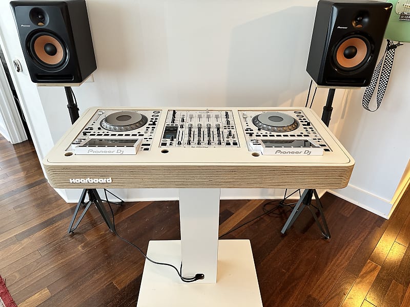 Dream Setup - White CDJ-3000 (2x) + 1 DJM-900 + Custom Stand | Reverb
