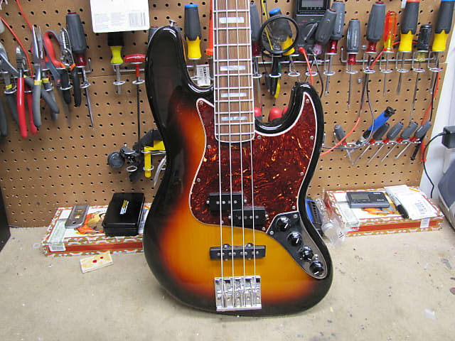 Fender Reggie Hamilton Jazz Bass with 2022 Fender Classic | Reverb