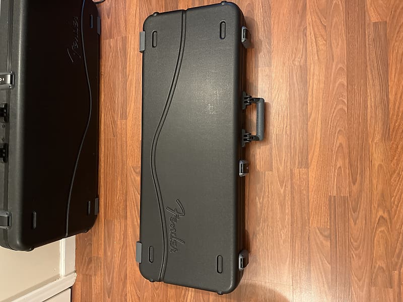 Fender Deluxe Molded Strat Case | Reverb