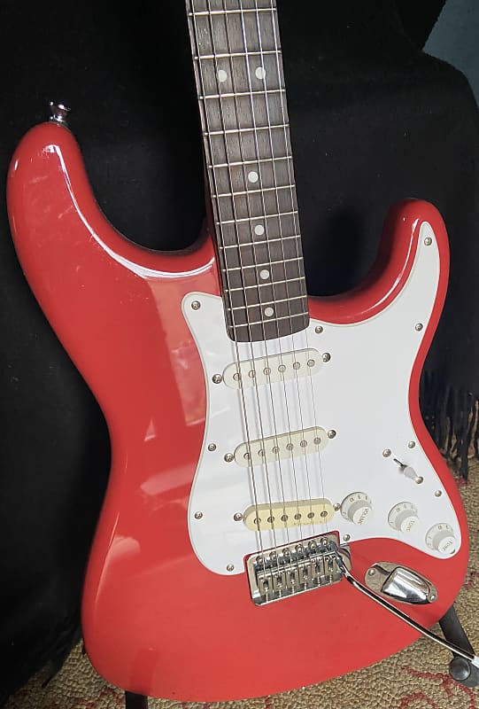 Fender Squire Bullet Strat at Gilberto Morales blog