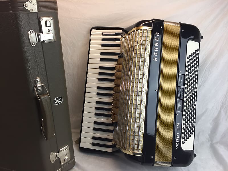 Vintage 1960's Hohner Verdi III M Accordion 120 Bass 9 Treble | Reverb