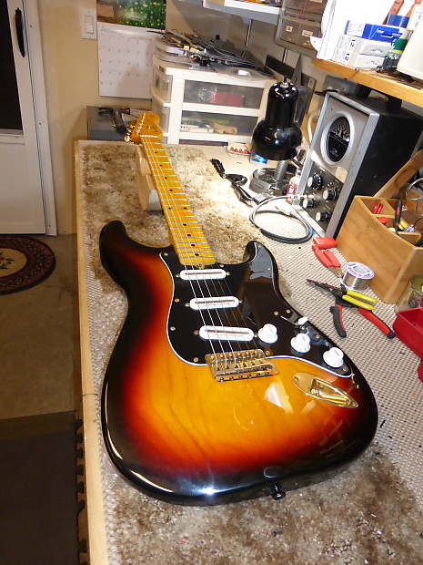 Fender Custom Strat 3-Tone Sunburst | Reverb