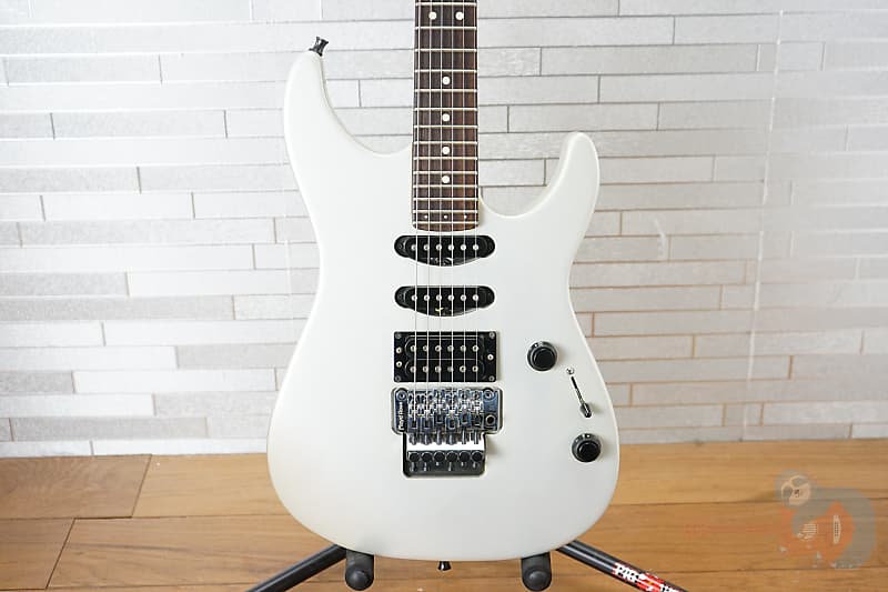 Fender USA Showmaster HH with Floyd Rose 2003 - Silver | Reverb