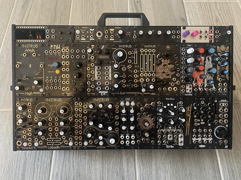 Intellijel 104 stealth performance case | Reverb