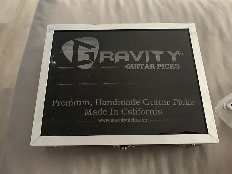 Gravity picks Variety | Reverb