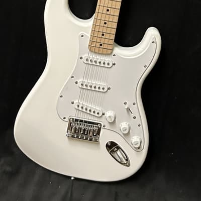 Fender Squier Stratocaster - White | Reverb