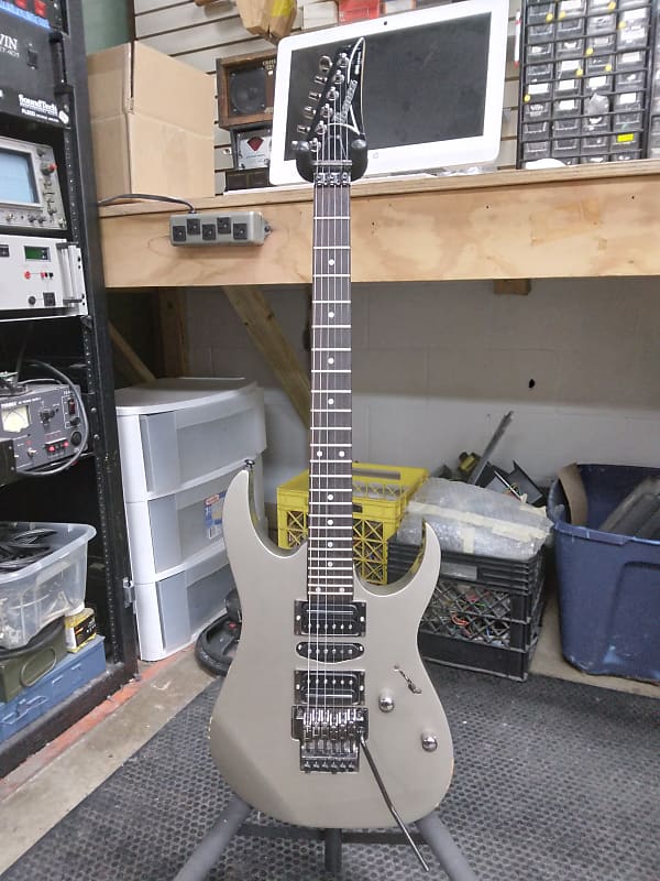 Ibanez RG570 in Gray Nickel 2000 w/hardshell case | Reverb