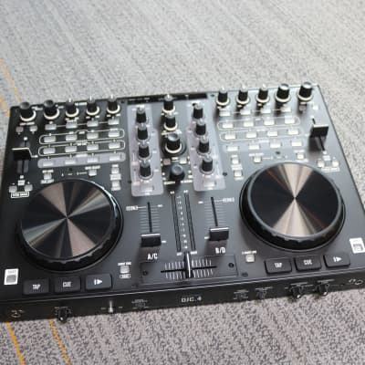 Stanton DJC.4 Digital DJ Controller with Built-In Audio | Reverb