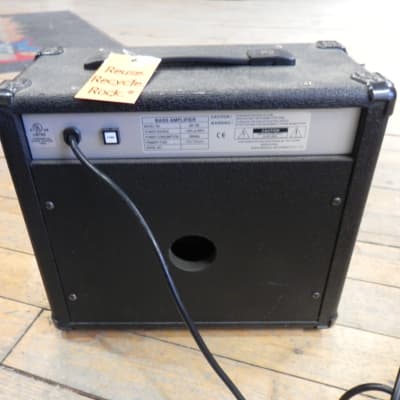 Silvertone AB-15B Solid State Bass Amp | Reverb