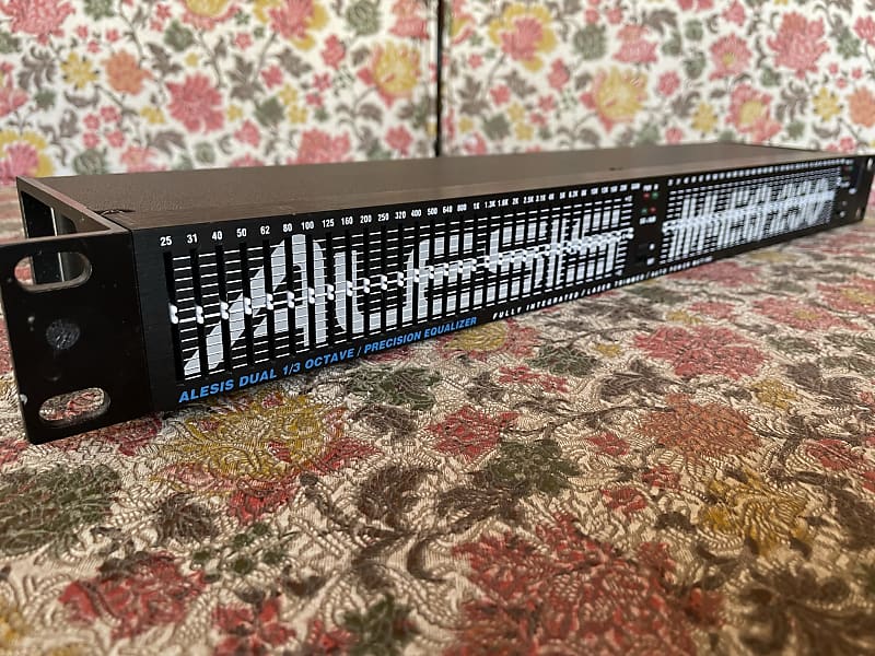 Alesis M-EQ 30 Rack mount Equalizer | Reverb