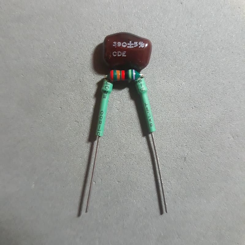 HUMBUK TREBLE BLEED "Cornell Dragon" 390pF Cornell Dubilier | Reverb