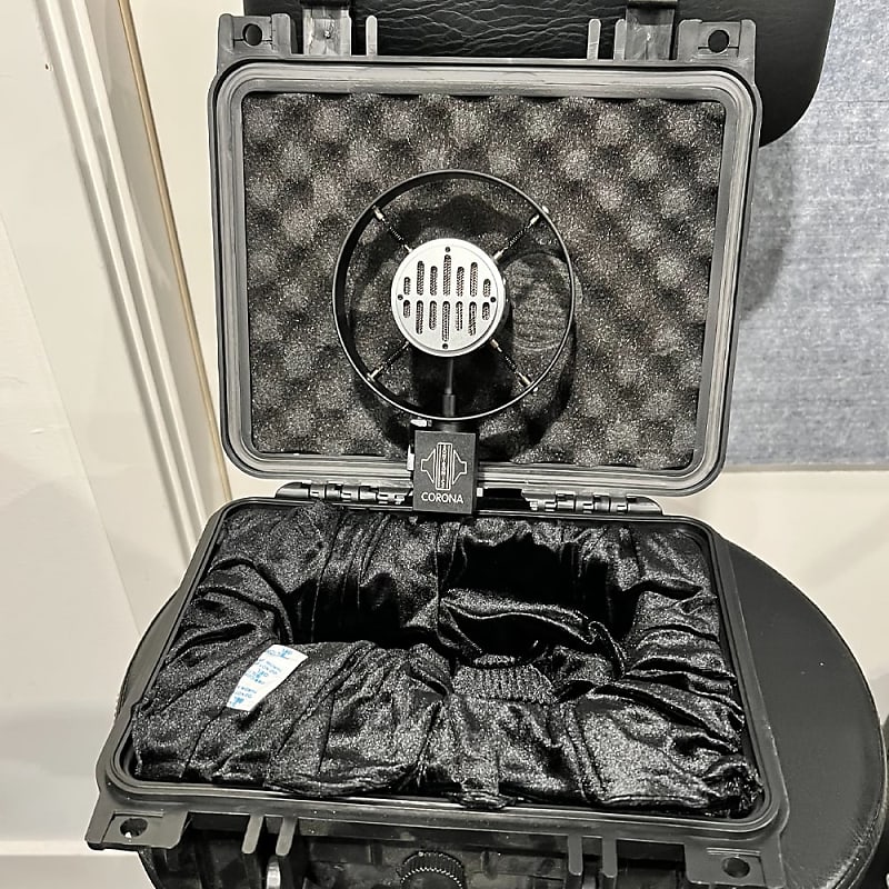 Sontronics Corona Dynamic Microphone | Reverb