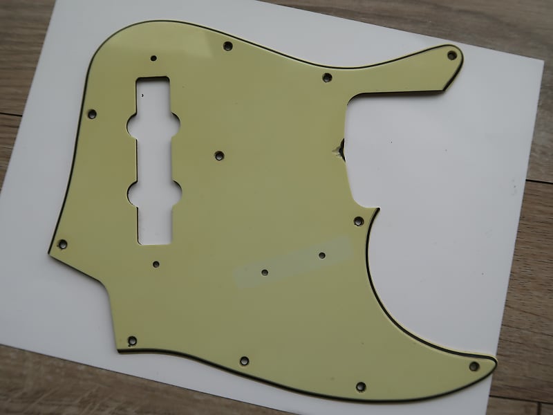 Fender Jazz 60's Mint Green Celluloid / Nitrate Pickguard RI | Reverb