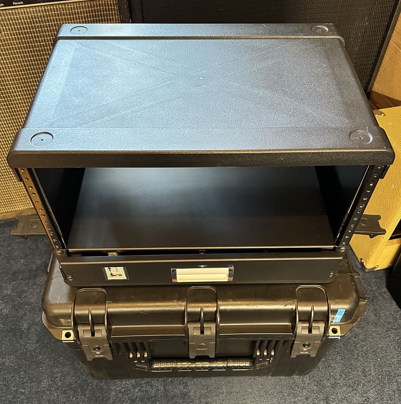 SKB 3i-2317M146U iSeries Molded TSA Fly Rack, 13" D 6U rack | Reverb