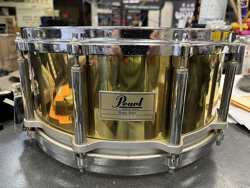 Pearl Brass 6 1/2x14 "Free Floating" snare drum 2009 - brass | Reverb