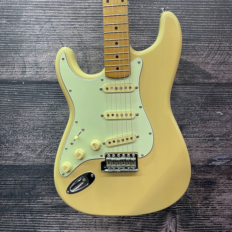 Squier PRO TONE STRATOCASTER Electric Guitar (Hollywood, CA) | Reverb